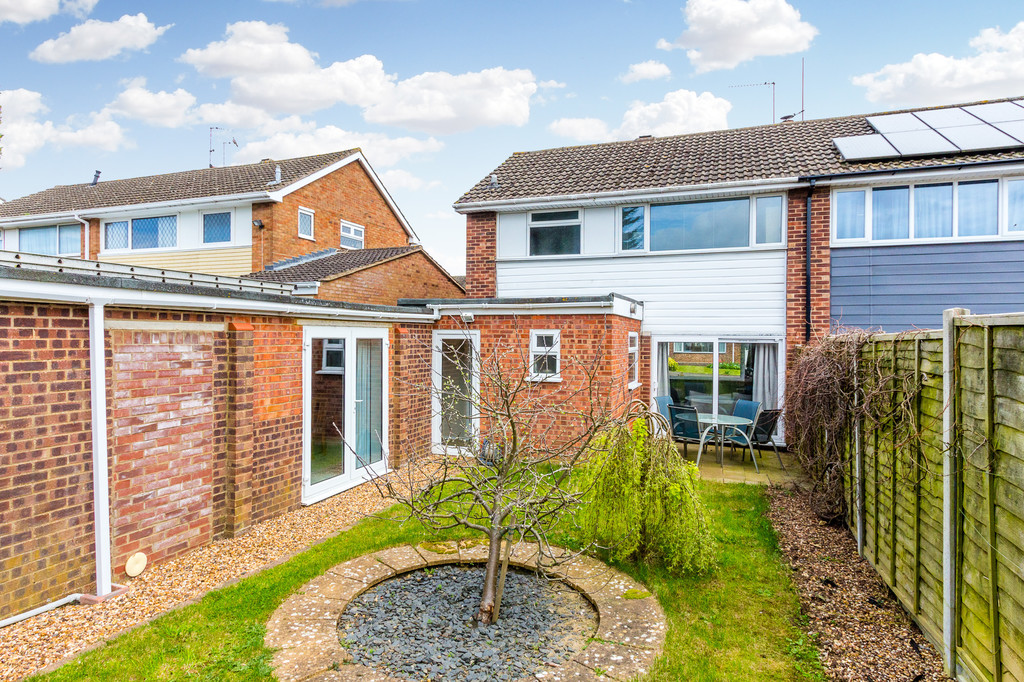 3 bedroom property for sale in Rectory Close, Stanwick, NN9 6QR