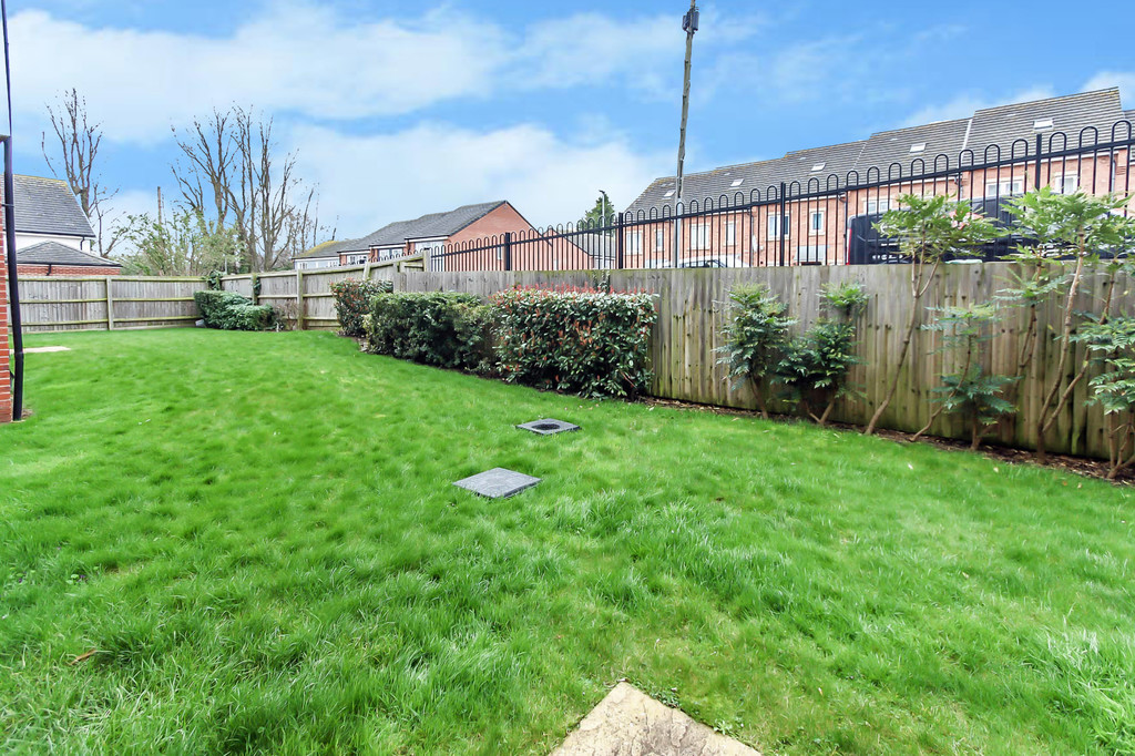 2 bedroom property for sale in Waterside Road, Wellingborough, NN8 1PD